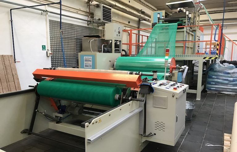 Plastic extrusion machine line - Insect Net - Taiwan Everplast