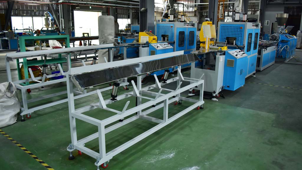 PVC Trunking Machine Line | Four-Output | Taiwan Everplast