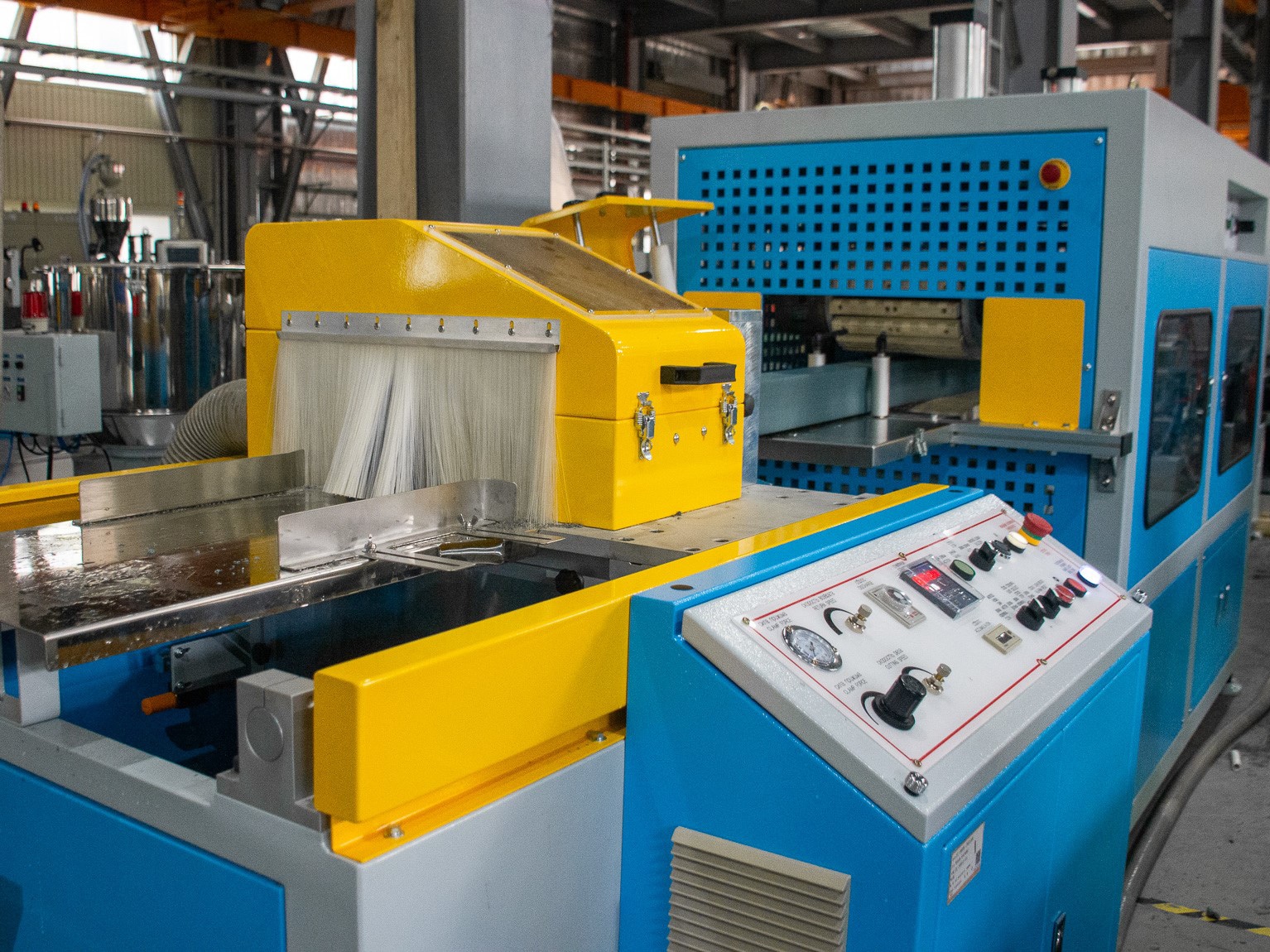 EMS-75 mm PE timber extrusion line - Everplast